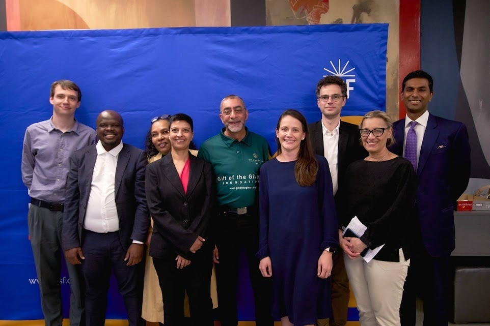 Dr Imtiaz Sooliman Delivers the Helen Suzman Memorial Lecture.jpg ...